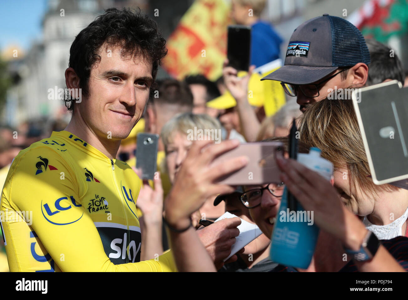 Fans of geraint thomas hi-res stock photography and images - Alamy