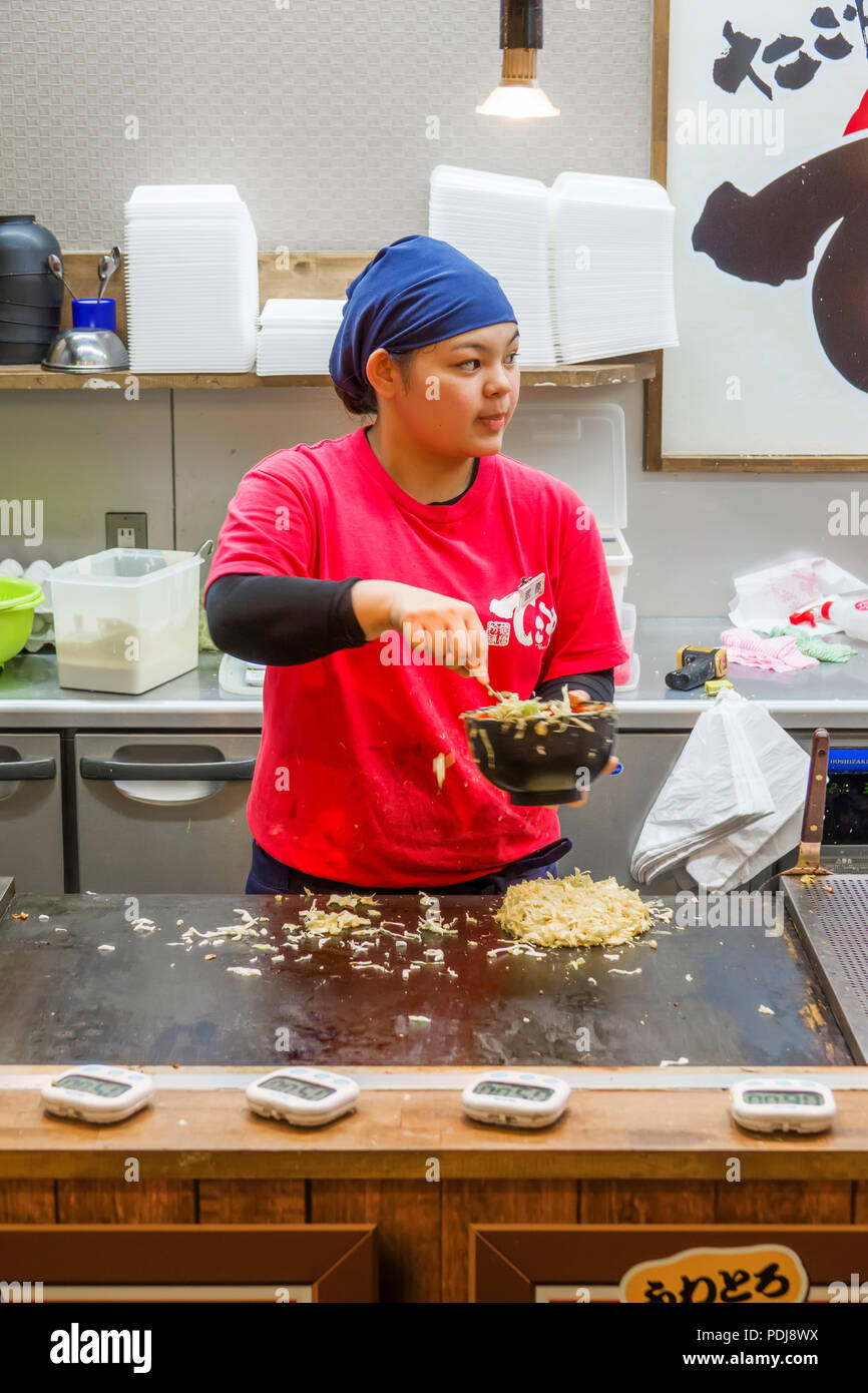 Fast food worker hi-res stock photography and images - Alamy