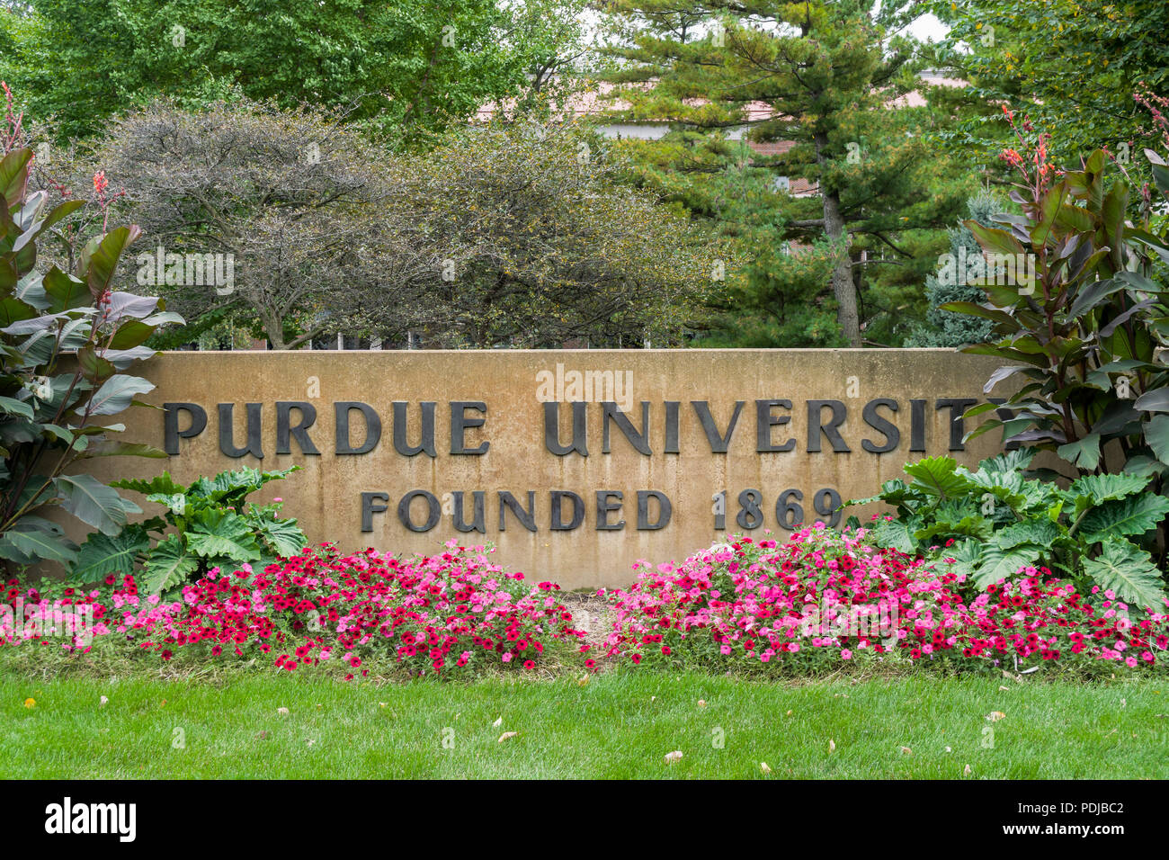 WEST LAFAYETTE, IN/USA - OCTOBER 22, 2017: Entrance Sign on the campus ...