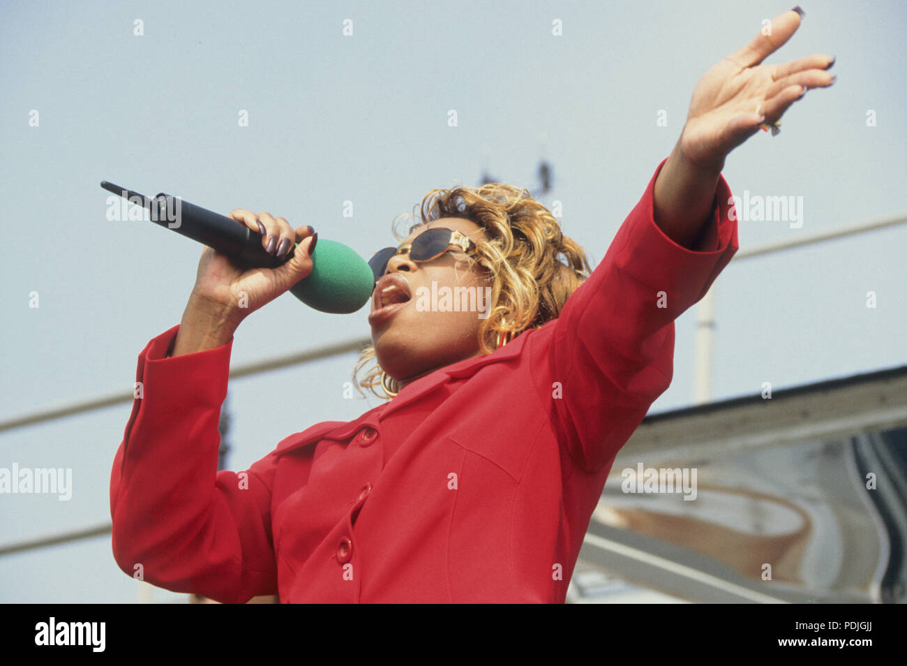 Radio 1 roadshow hi-res stock photography and images - Alamy