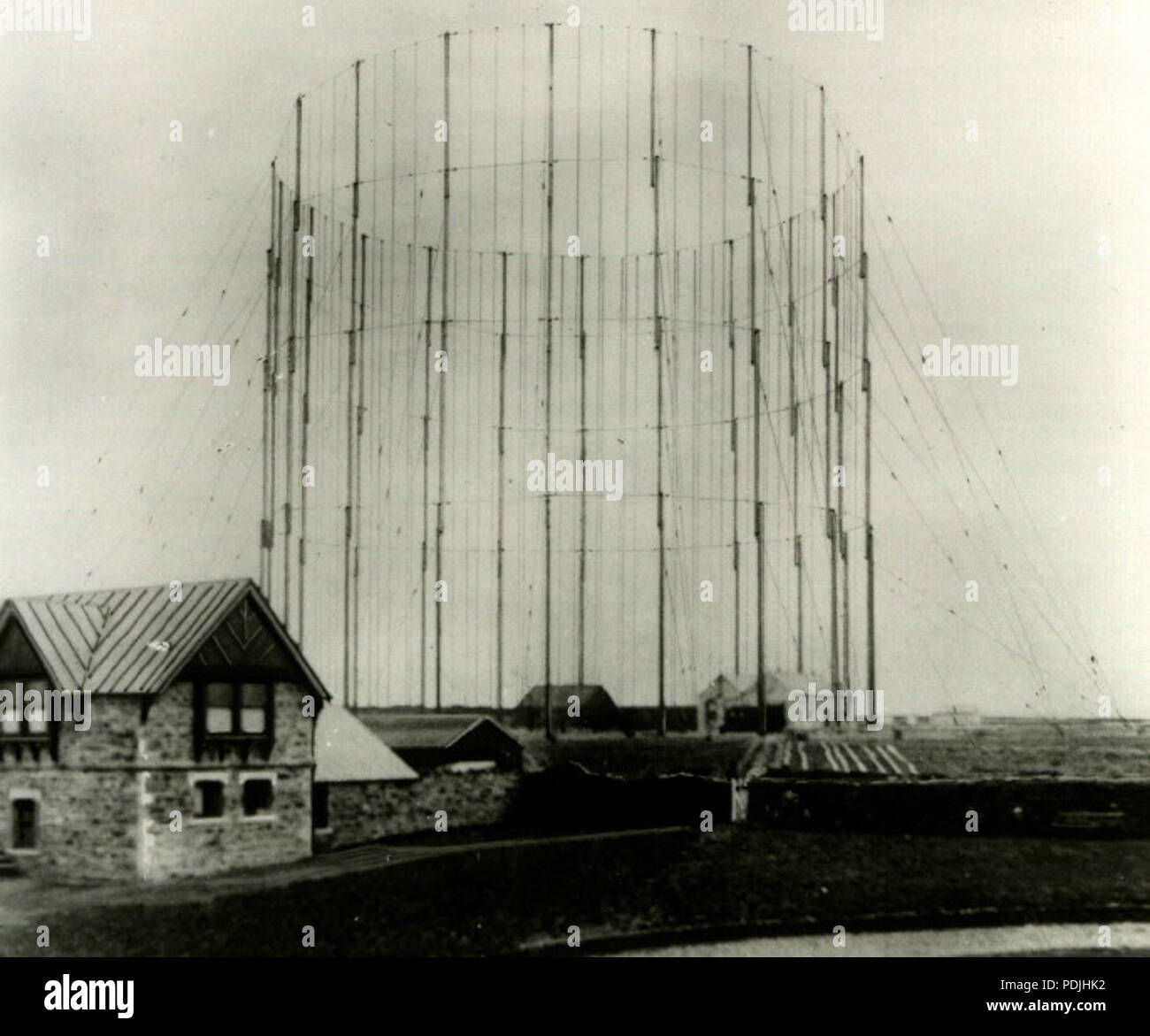 357 The Marconi Company first antenna system at Poldhu, Cornwall ...