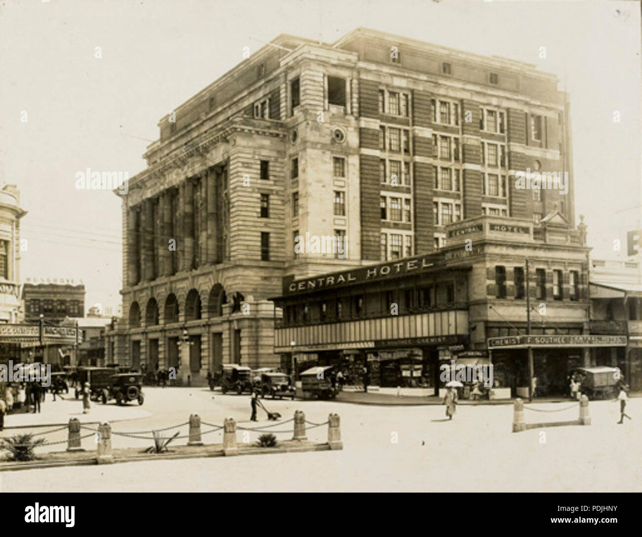 General post office building perth hi-res stock photography and images ...