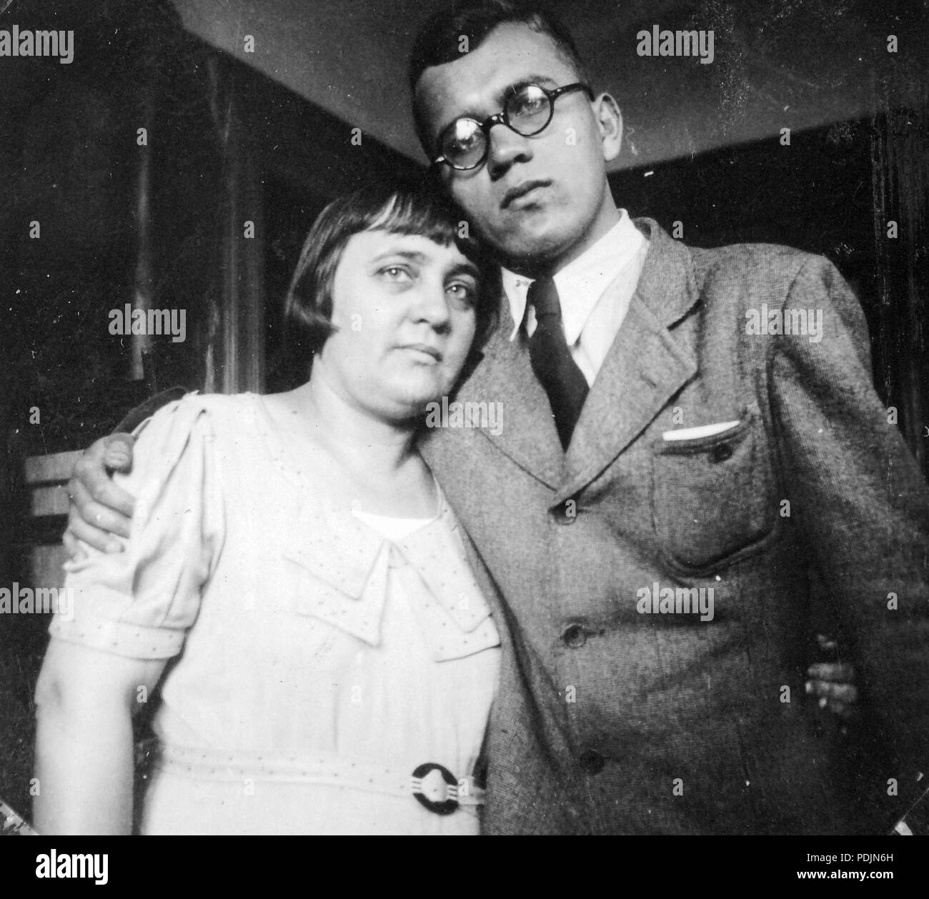 Couple portrait indoor Black and White Stock Photos & Images - Alamy