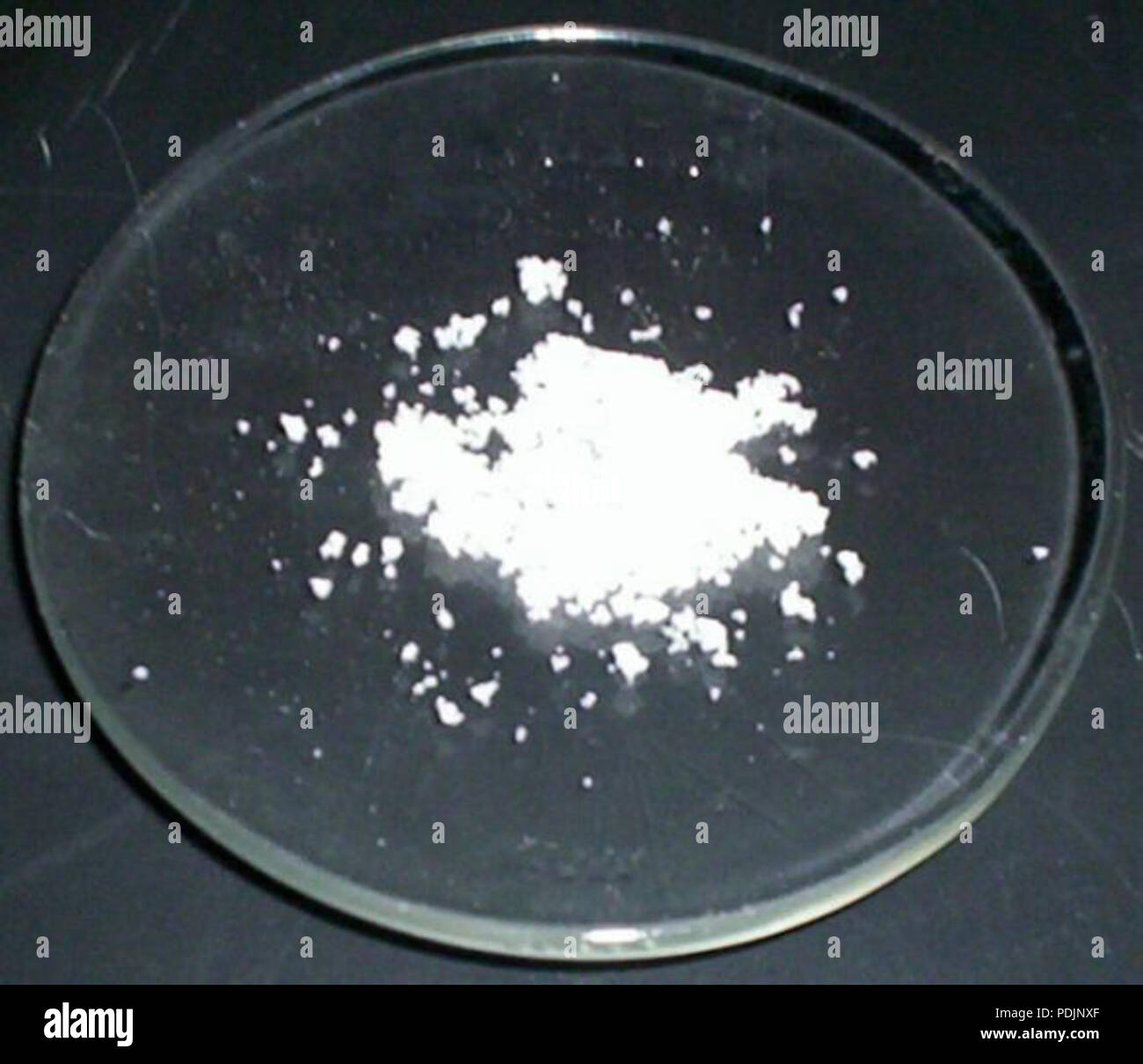 Aluminium chloride hi-res stock photography and images - Alamy