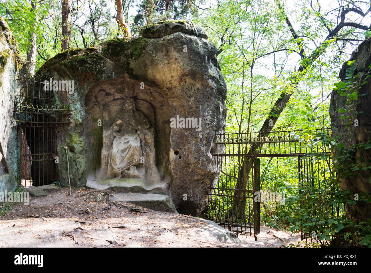 Relief cave hi-res stock photography and images - Alamy