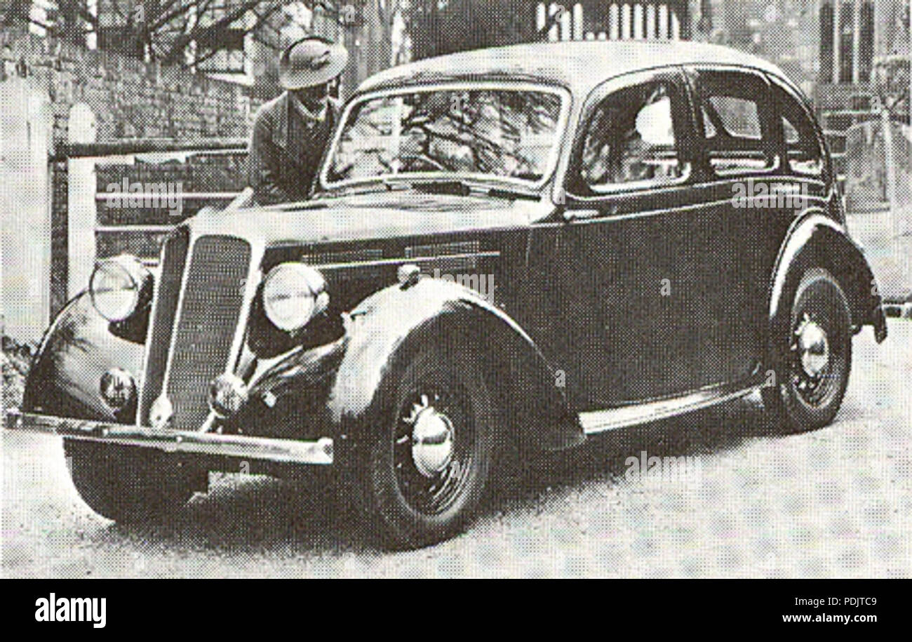 Standard flying 12 hi-res stock photography and images - Alamy