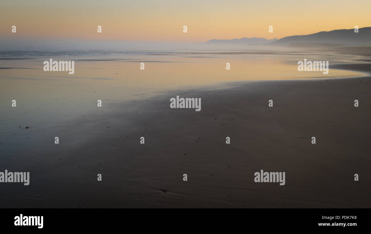 Cape meares beach hi-res stock photography and images - Alamy