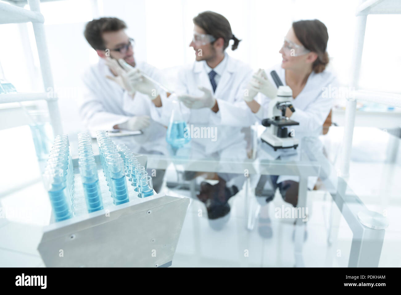 Glass head flask hi-res stock photography and images - Alamy