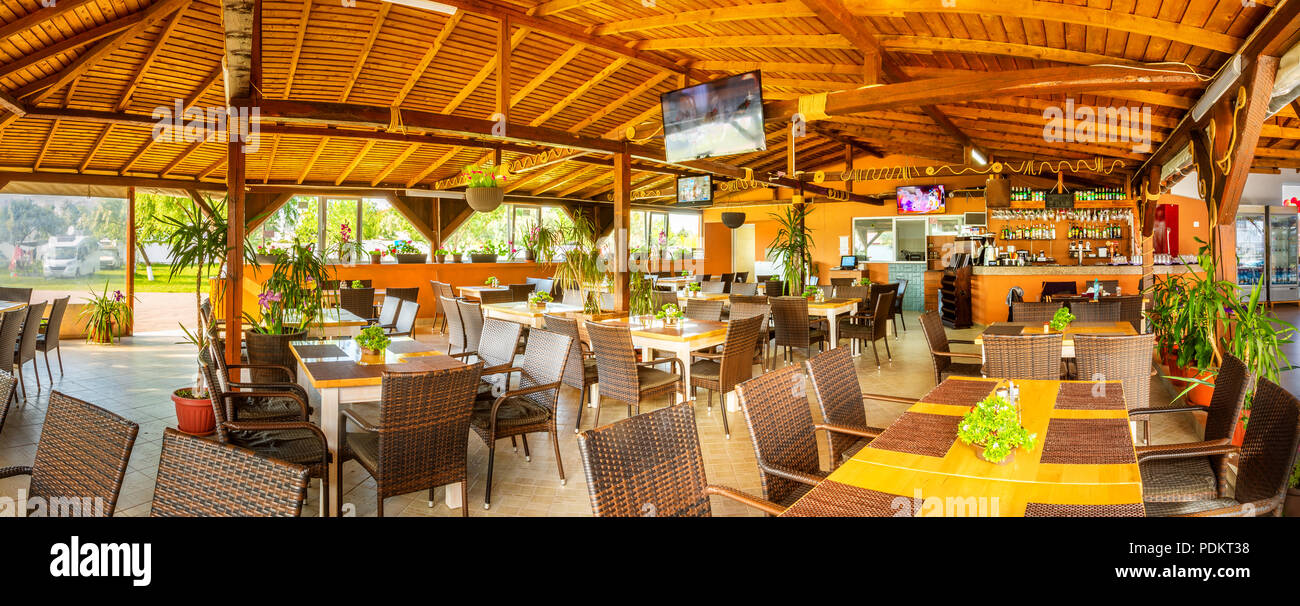 Resort setting hi-res stock photography and images - Alamy