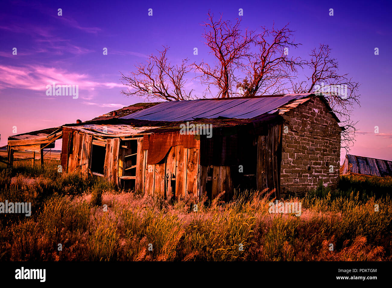 Shack and sunset hi-res stock photography and images - Alamy