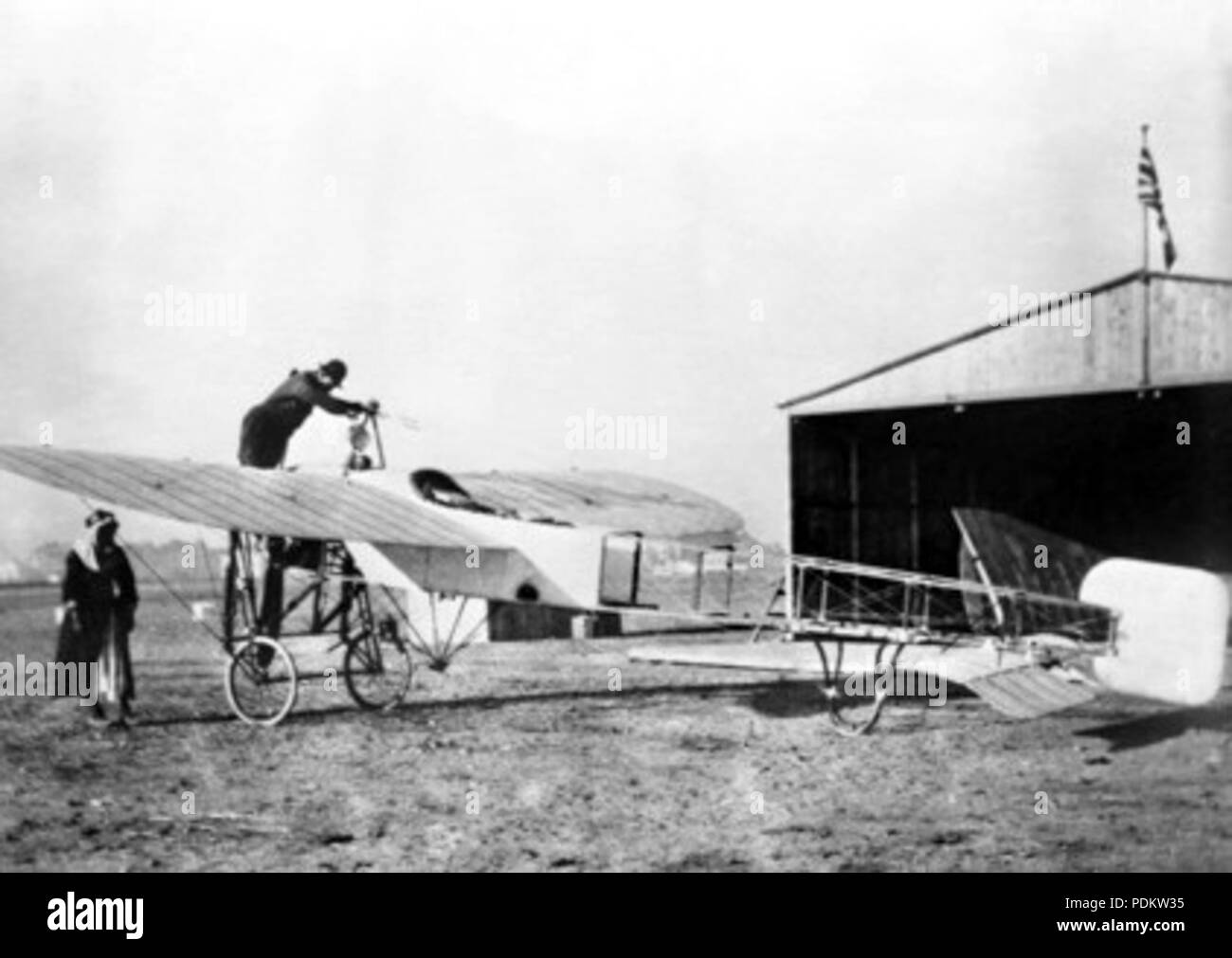 First flight english channel hi-res stock photography and images - Alamy