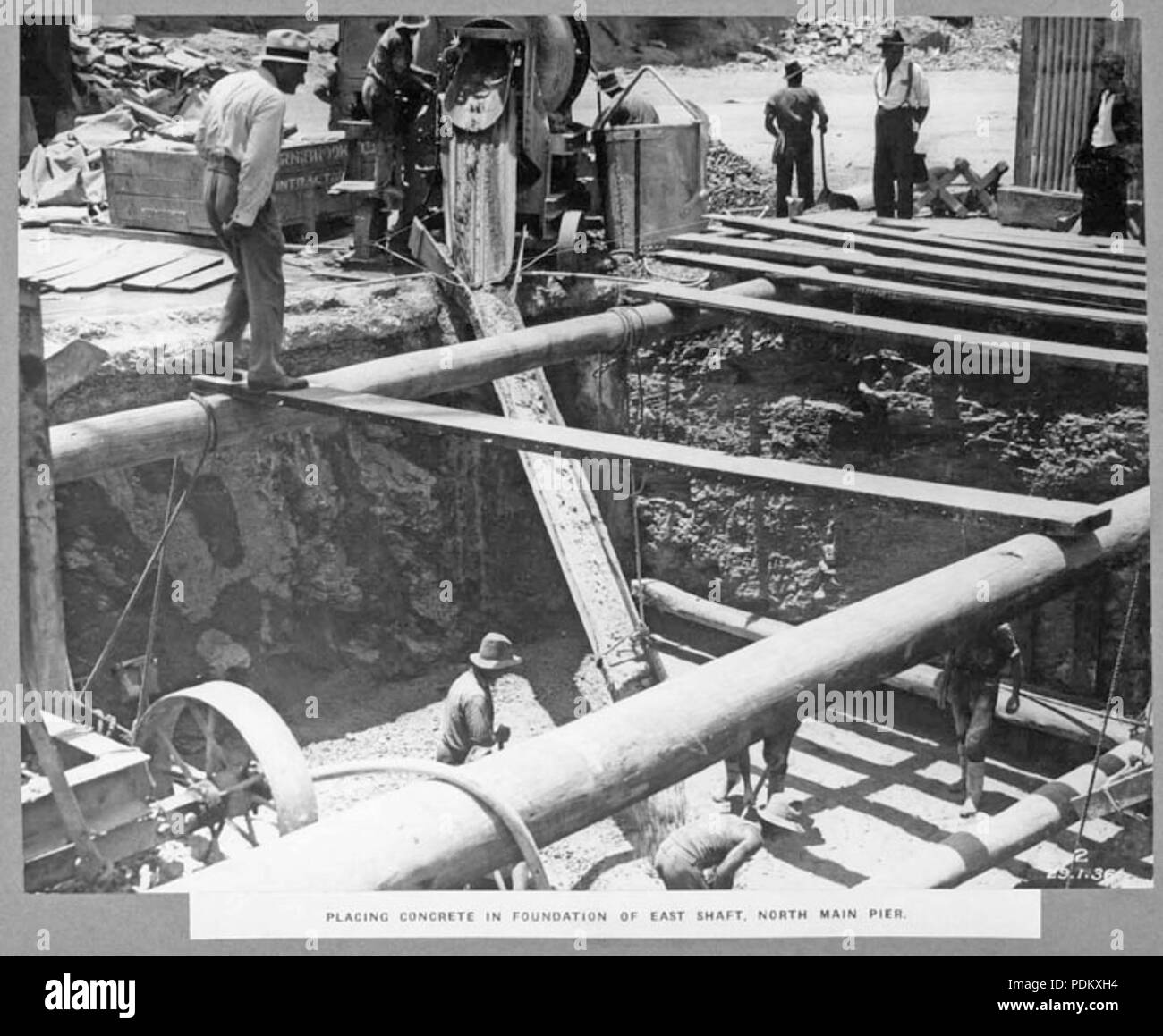 East shaft hi-res stock photography and images - Alamy