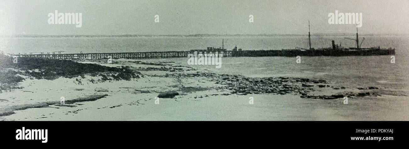 81 M C Davies Flinders Bay Jetty Stock Photo - Alamy