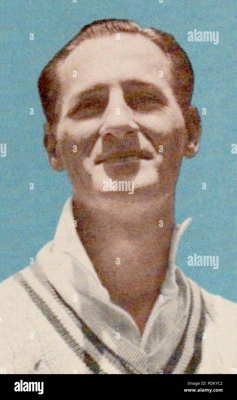 Saggers hi-res stock photography and images - Alamy