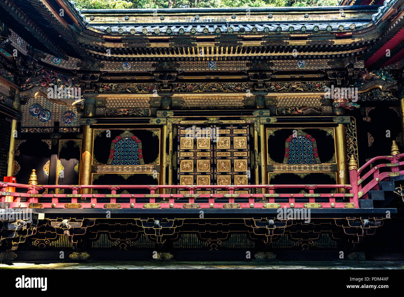 Taiyu-in at Rinnoji Nikko - Taiyuin-byo is the mausoleum of Iemitsu ...