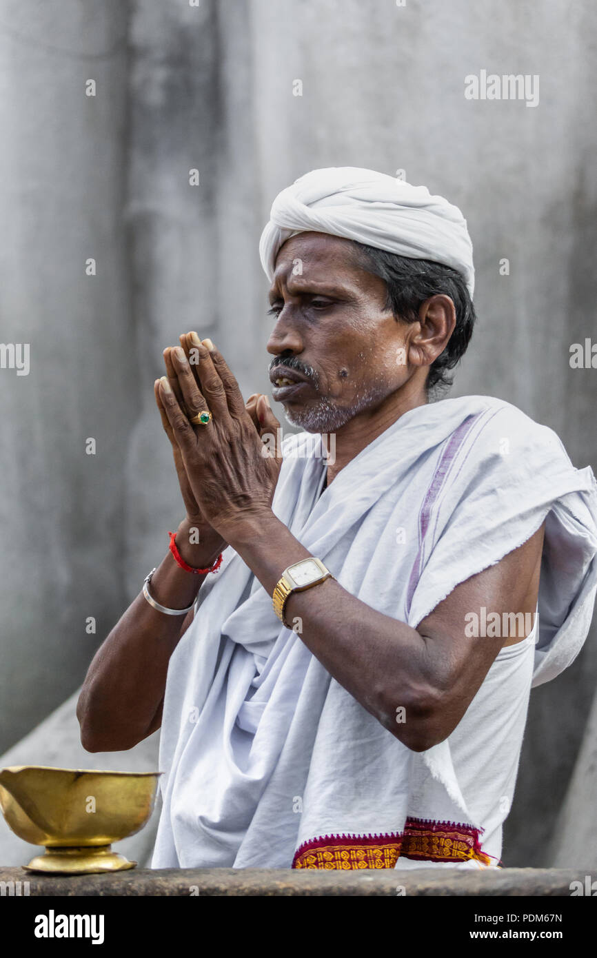 Jain priest hi-res stock photography and images - Alamy