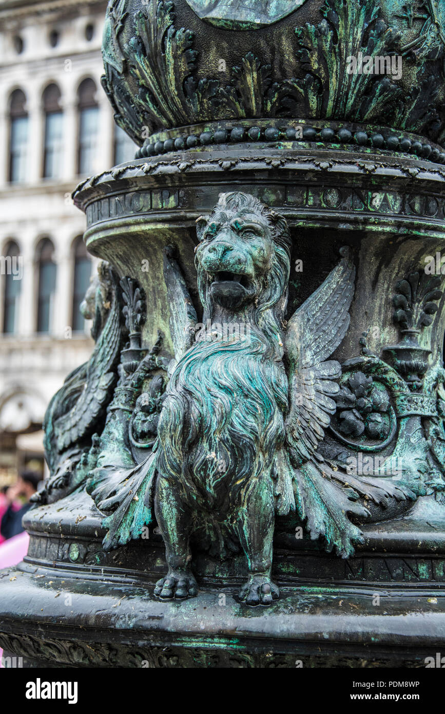 Winged lion flag hi-res stock photography and images - Alamy