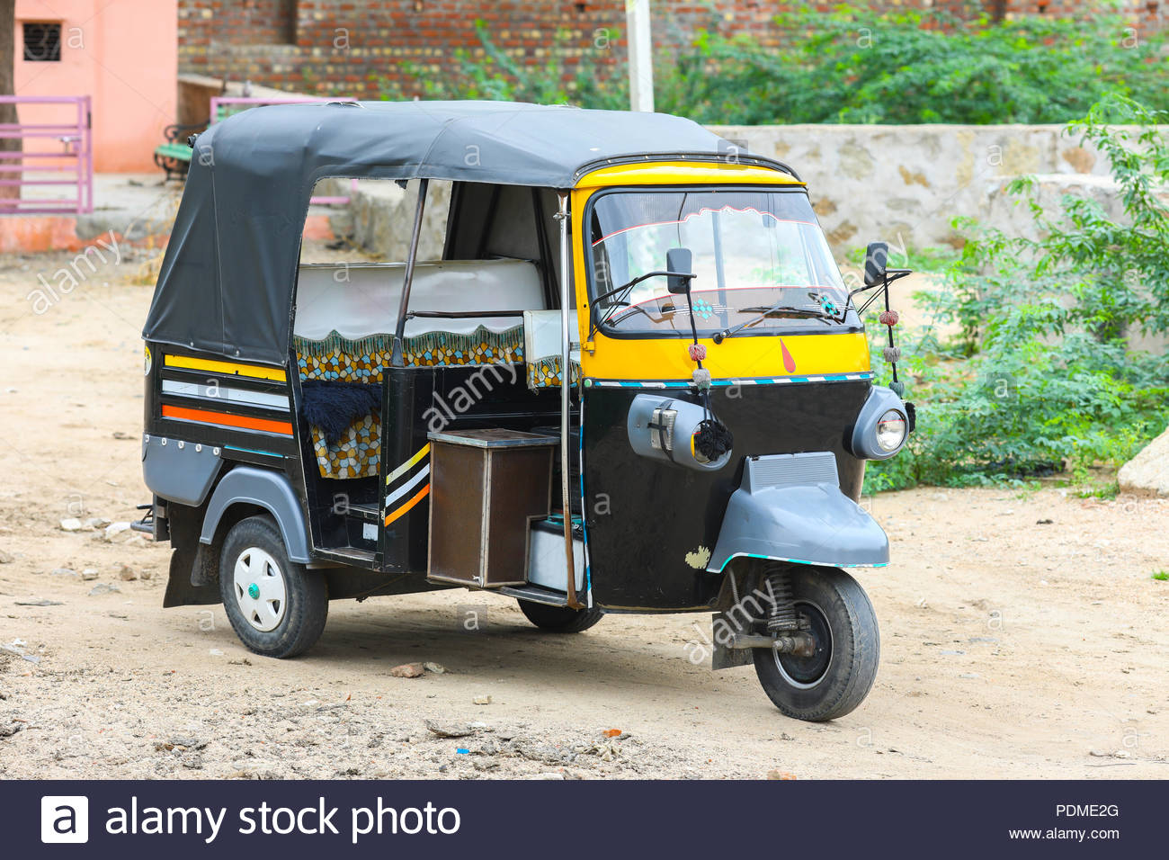 Rikshaw India High Resolution Stock Photography and Images - Alamy