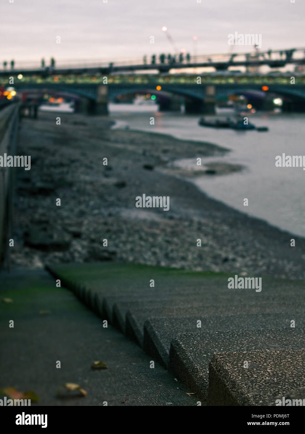 Thames stairs hi-res stock photography and images - Alamy