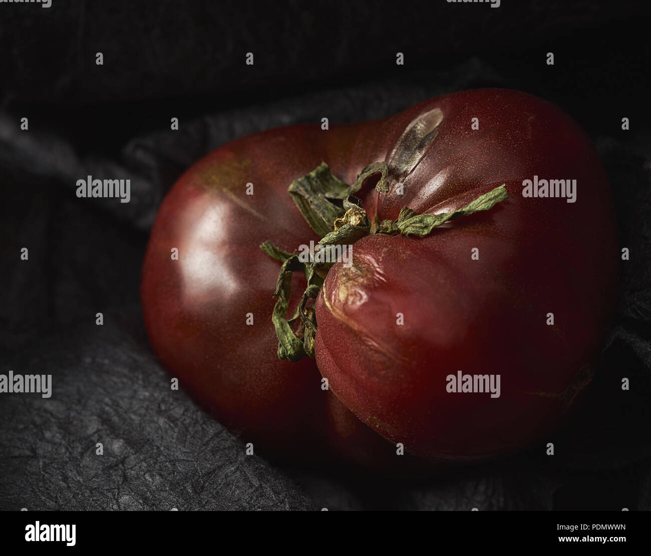 Red Heirloom Tomato Stock Photo - Alamy