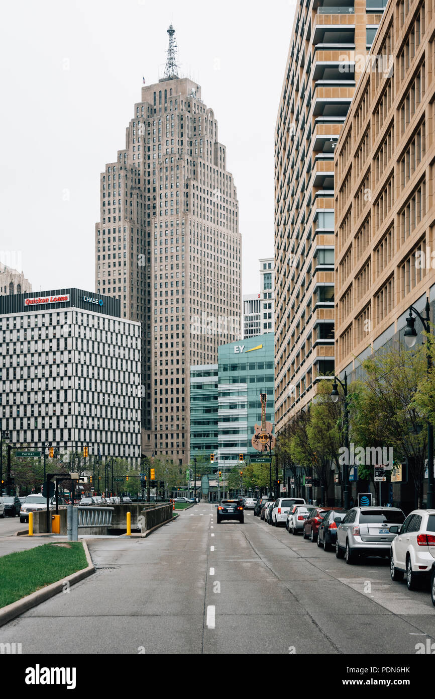 Monroe Avenue and skyscrapers in downtown Detroit, Michigan Stock Photo ...