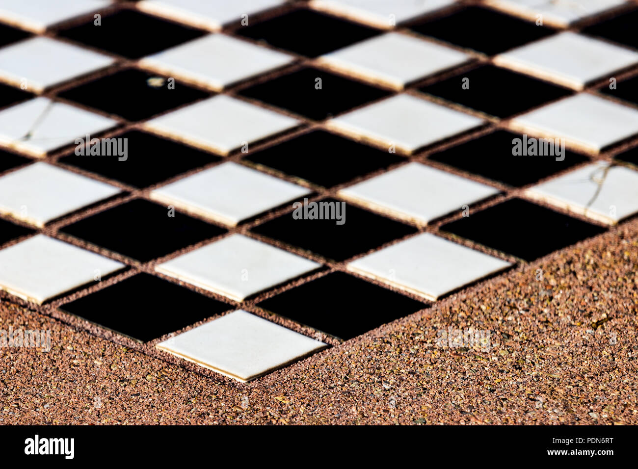 Chessboard tiles hi-res stock photography and images - Alamy