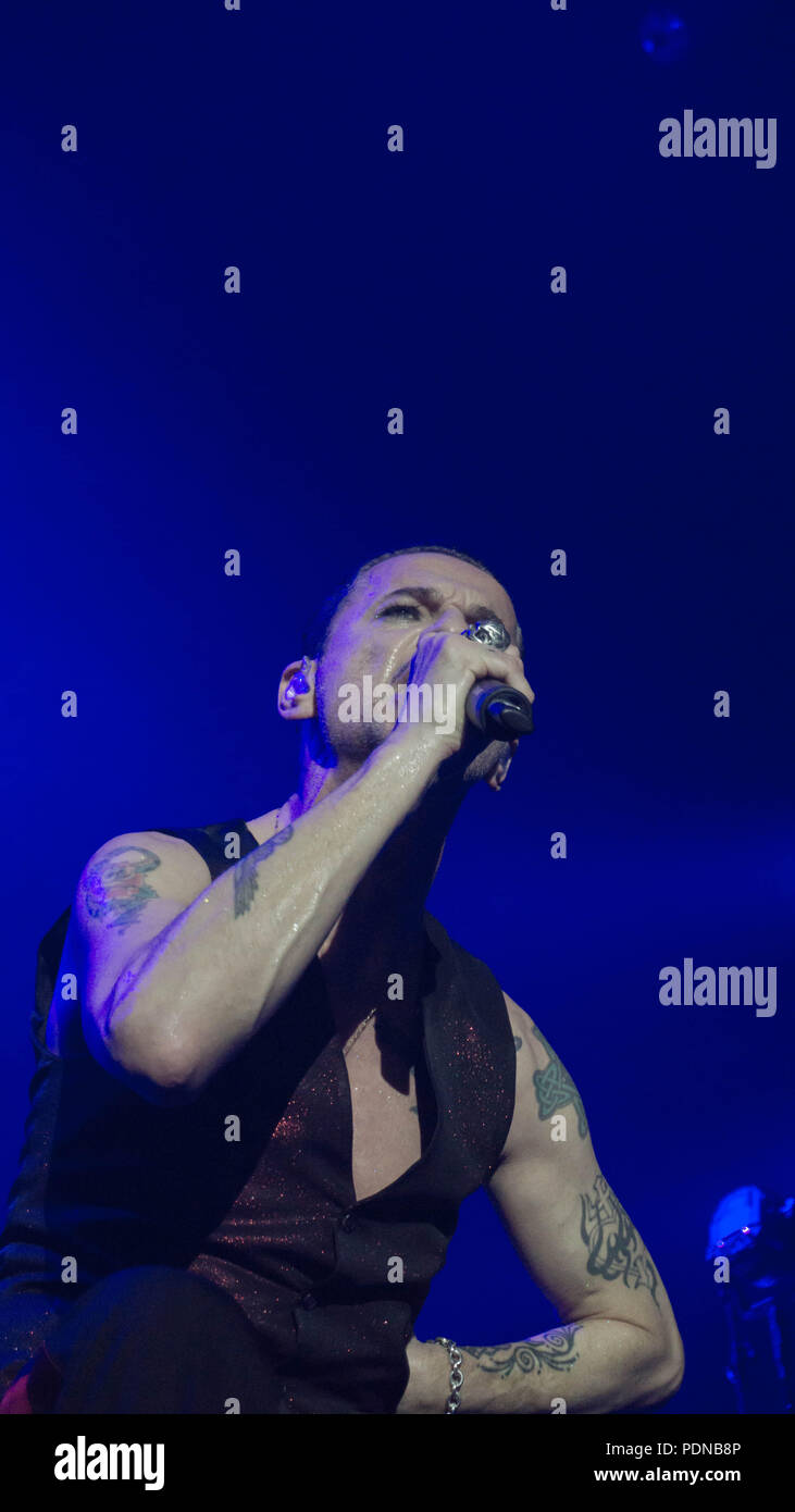 Birmingham, UK. 19th Nov, 2017. Singer Dave Gahan of Depeche Mode ...