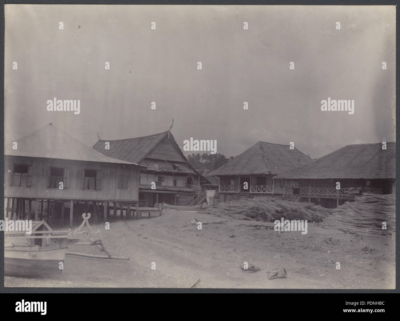 Dongala hi-res stock photography and images - Alamy