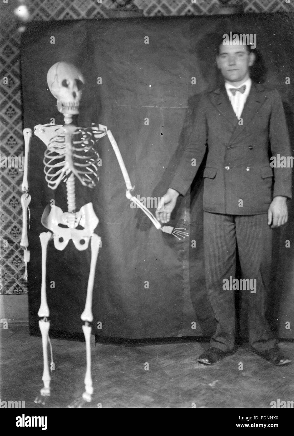 Skeleton portrait Black and White Stock Photos & Images - Alamy