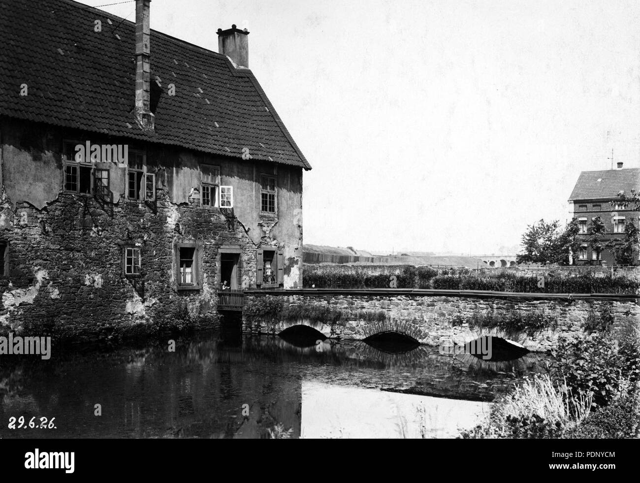 Aplerbeck Haus Rodenberg mit der Rodenbergmühle um 1926 Stock Photo - Alamy