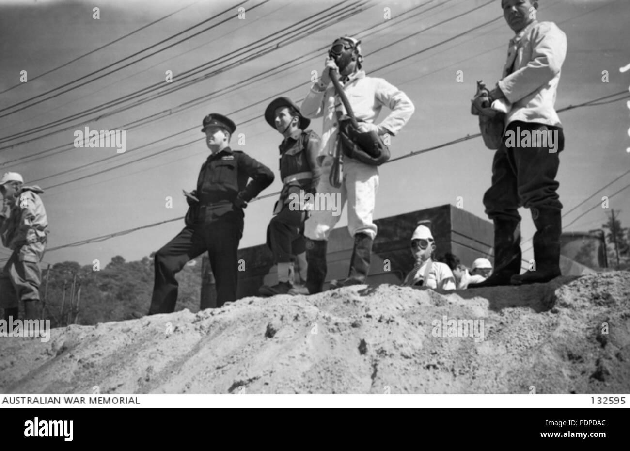 2 132595 WING COMMANDER D. R. MACLEOD (RAAF) OFFICER-IN-CHARGE ...