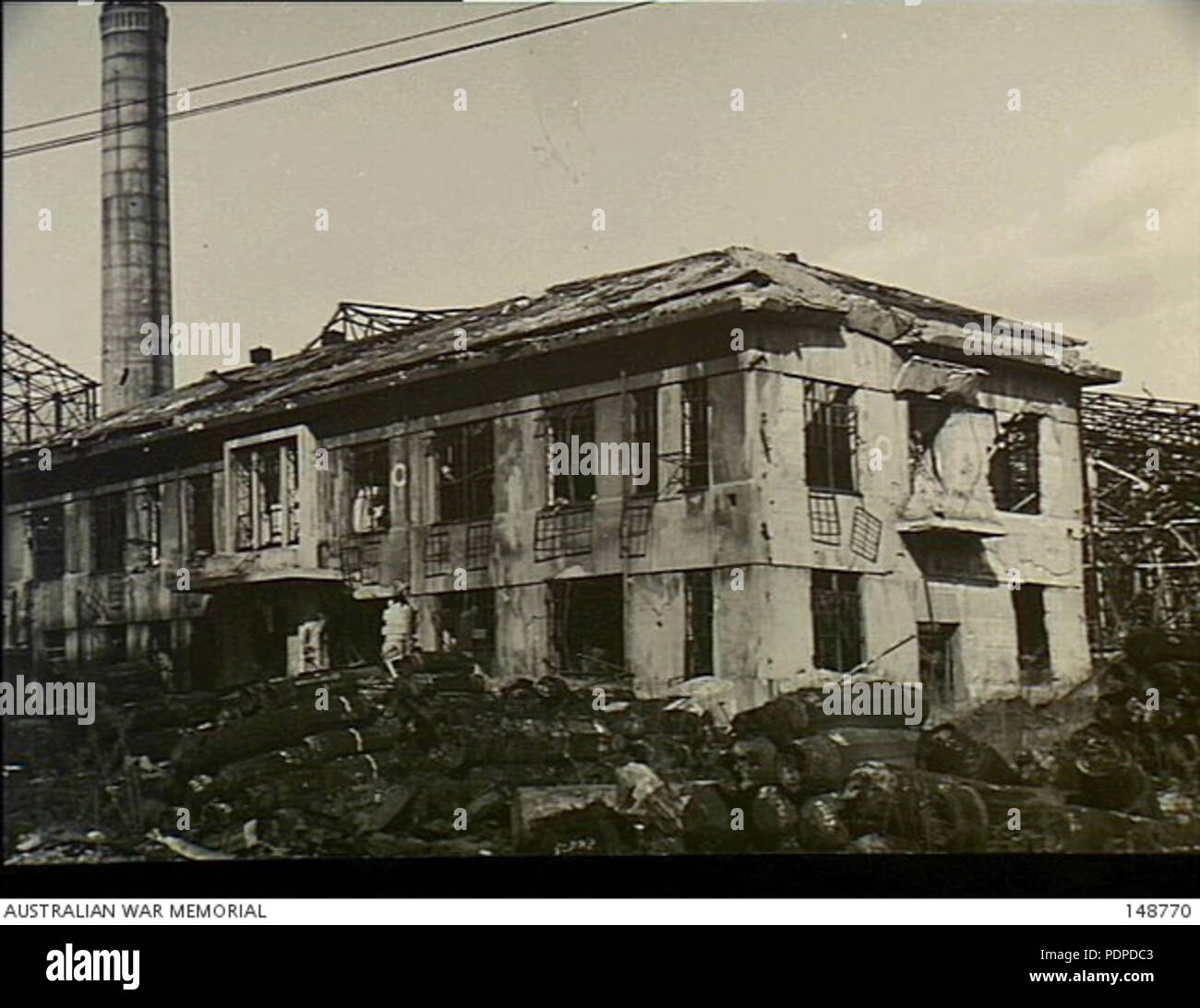 2 148770 Bomb damaged buildings of Harama Shipbuilding Yards at Kure ...