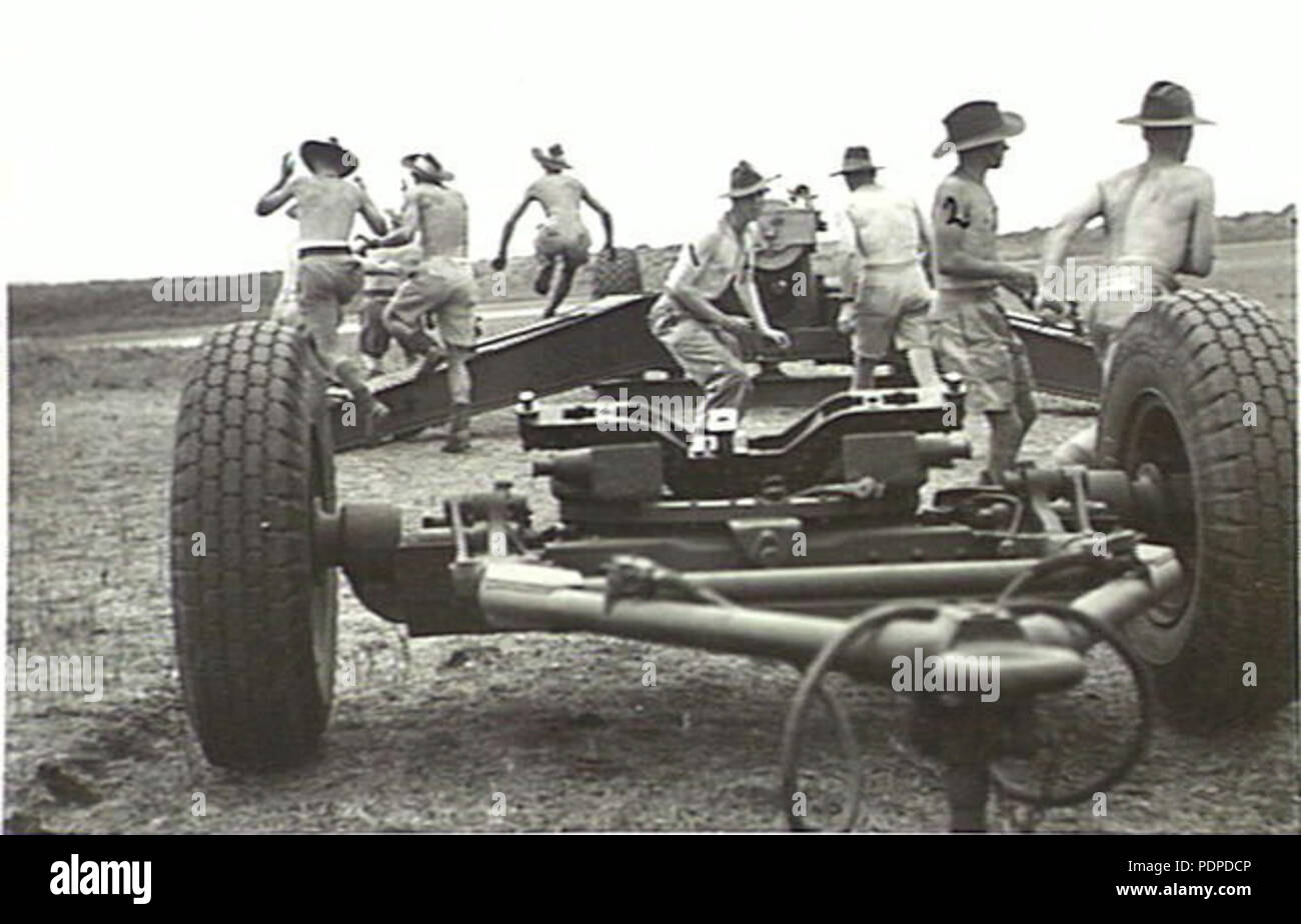 3 155 mm GPF gun deployment Lytton Qld Nov 1943 AWM 060032 Stock Photo ...