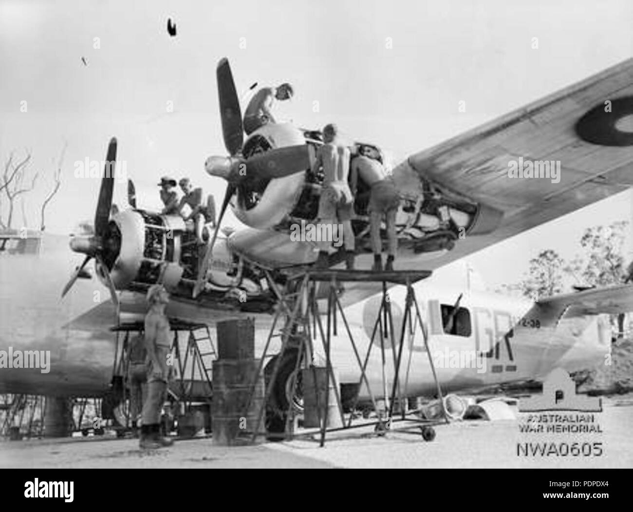 5 24 Squadron RAAF Liberator maintenance 1944 AWM NWA0605 Stock Photo ...
