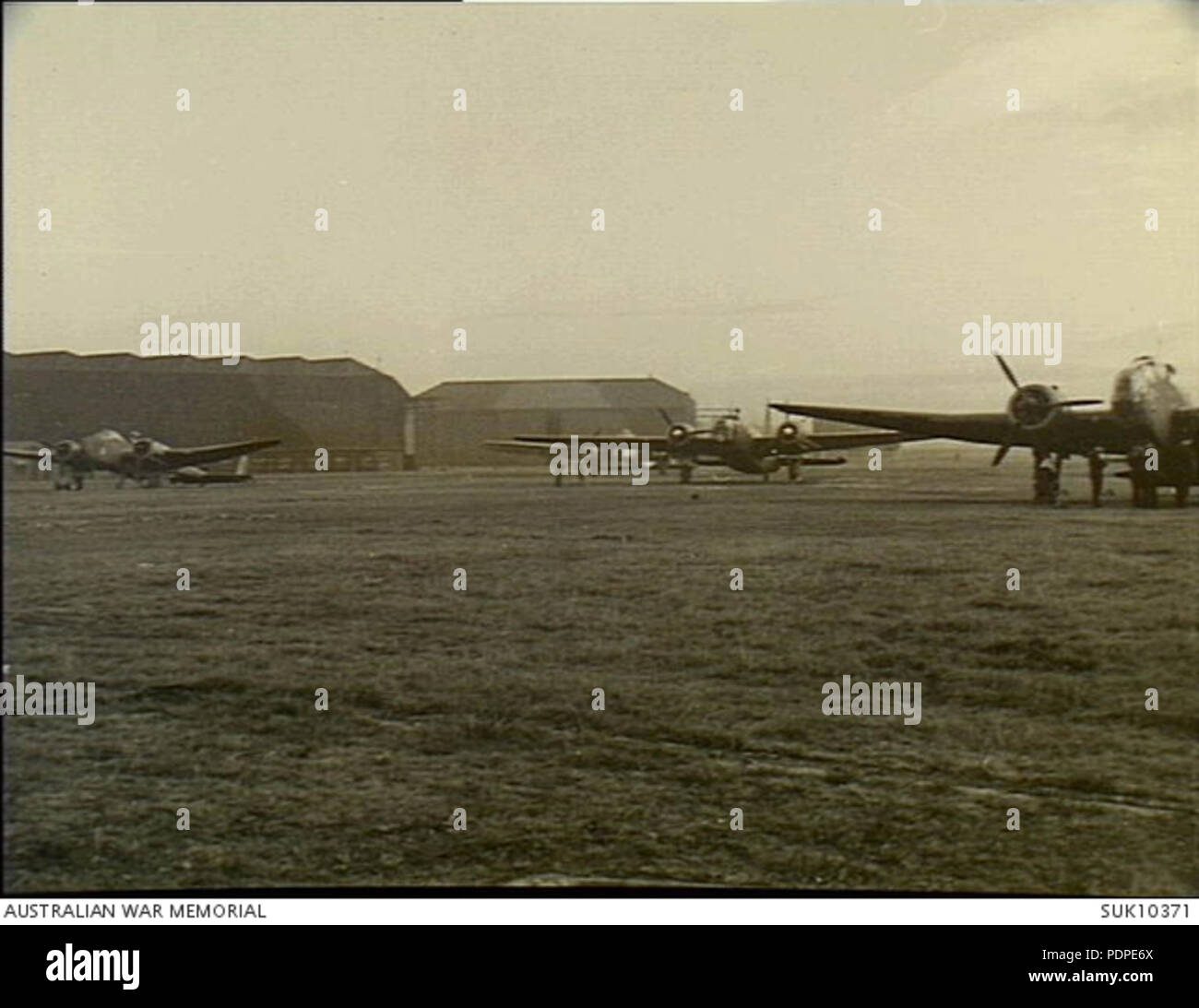 6 455 Squadron RAAF Hampdens at RAF Wigsley WWII AWM SUK10371 Stock ...