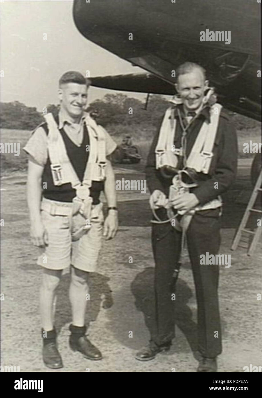 6 458 Squadron RAAF Wellington aircrew 1942 AWM SUK10282 Stock Photo ...