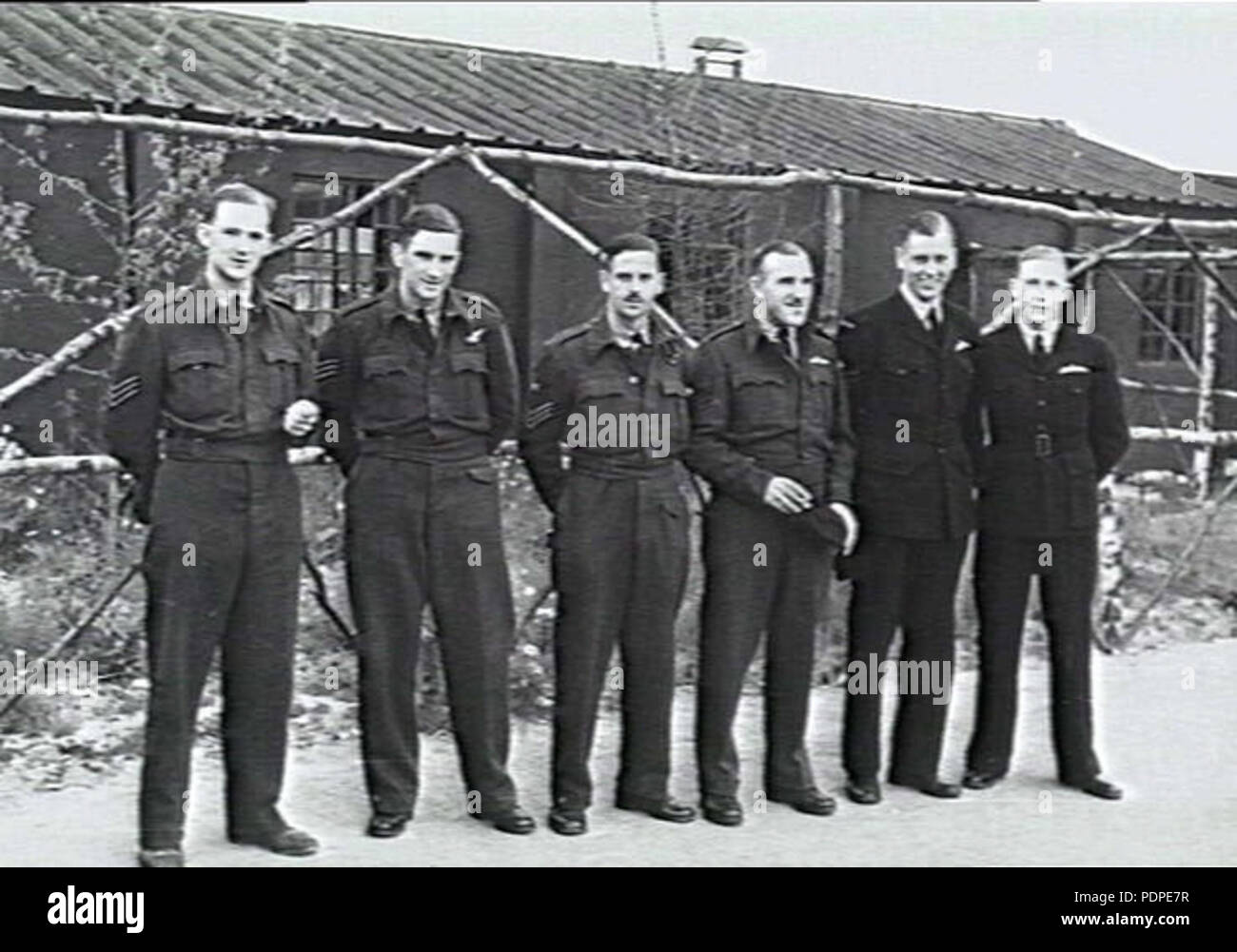 6 458 Squadron RAAF Wellington K for Kitty aircrew WWII AWM SUK10142 ...