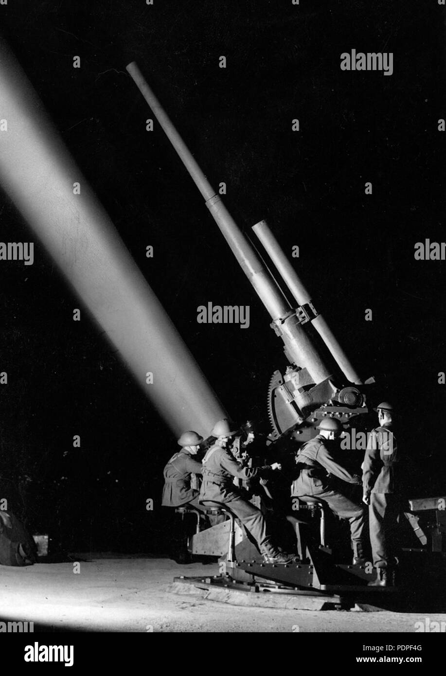 17 Australian 3.7 inch AA gun training WWII SLV H99.201 3206 Stock ...