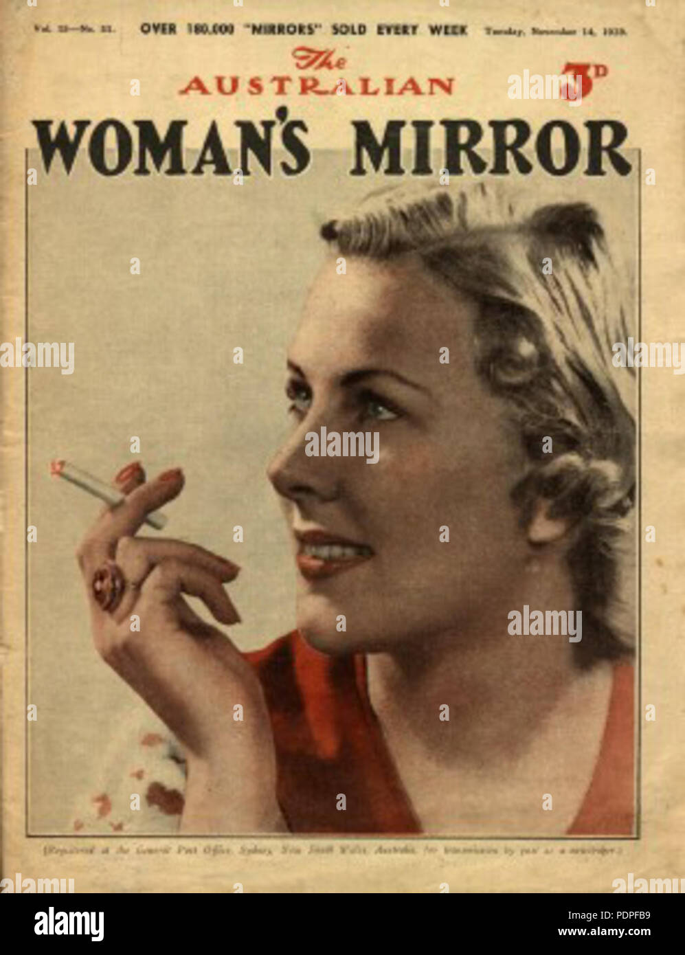18 Australian Woman's Mirror Stock Photo - Alamy