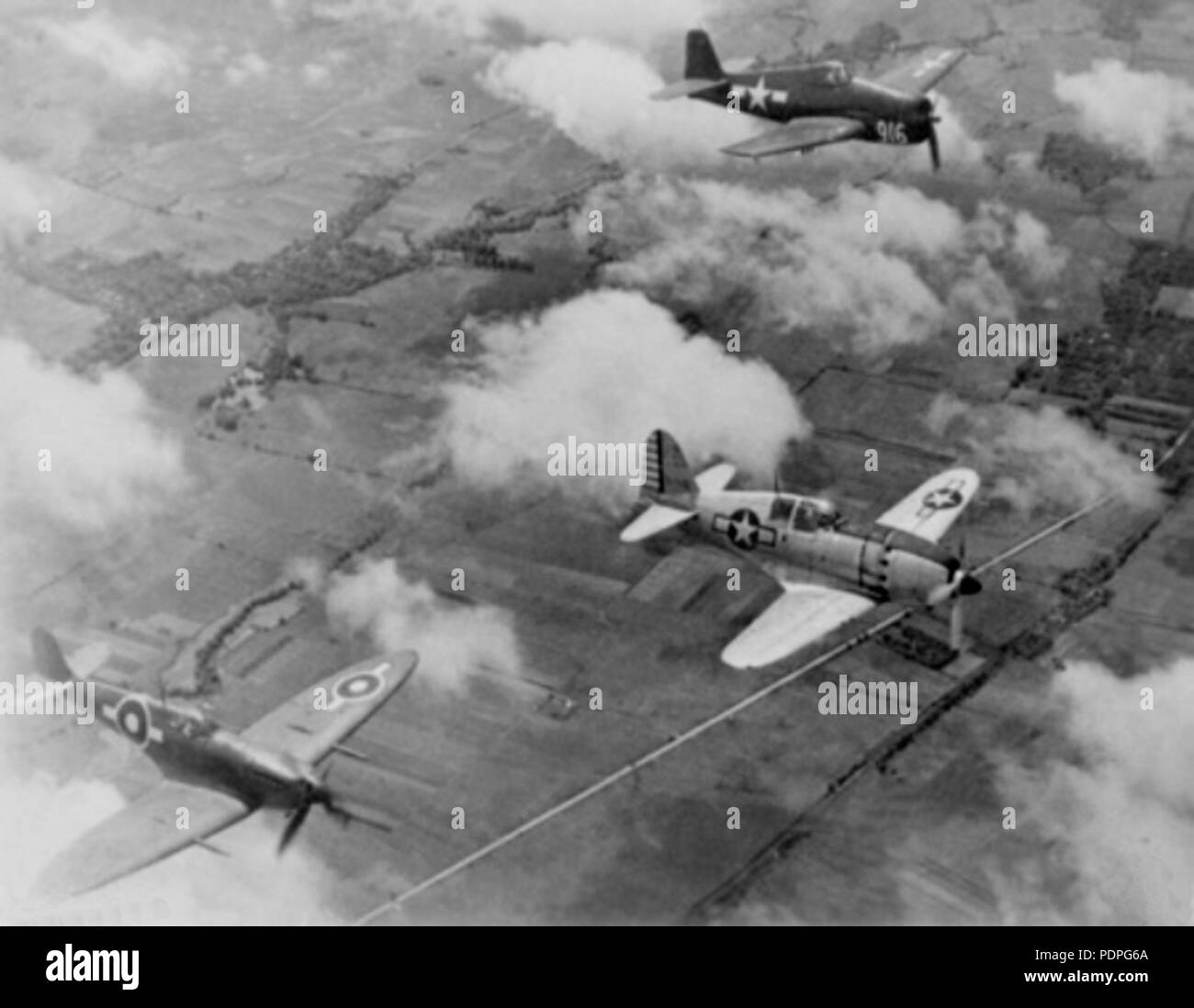 30 Captured J2M with F6F and Seafire 1945 Stock Photo - Alamy