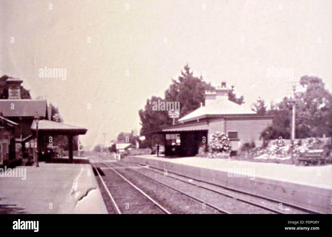 Cheltenham railway station hi-res stock photography and images - Alamy