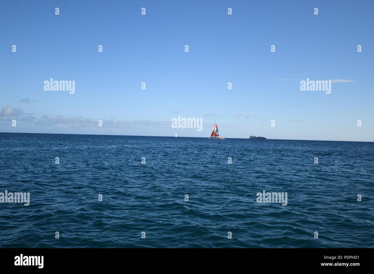 Aqua blue ocean hi-res stock photography and images - Alamy