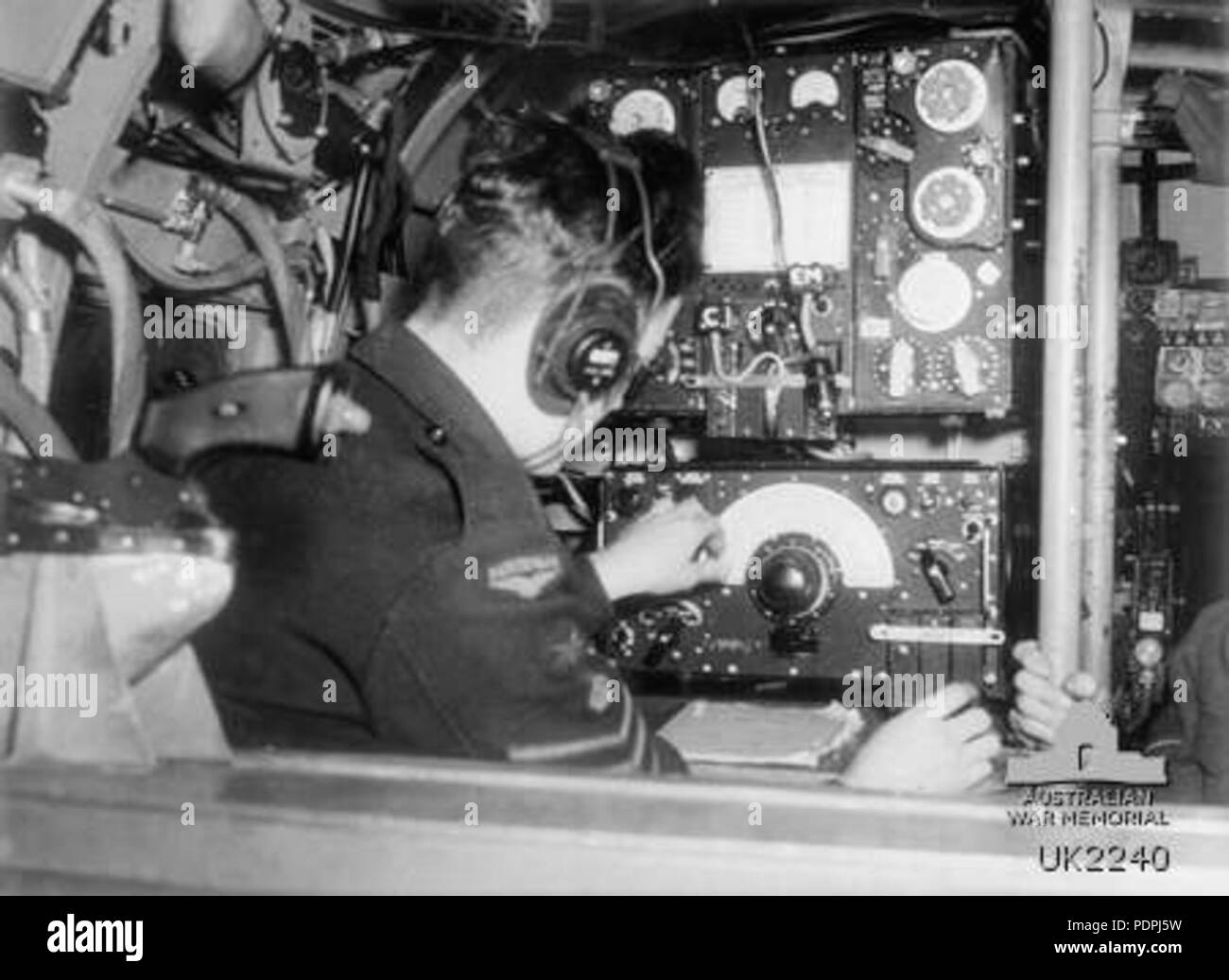 46 Flight Sergeant White of 467 Squadron RAAF Waddington Dec 1944 AWM ...