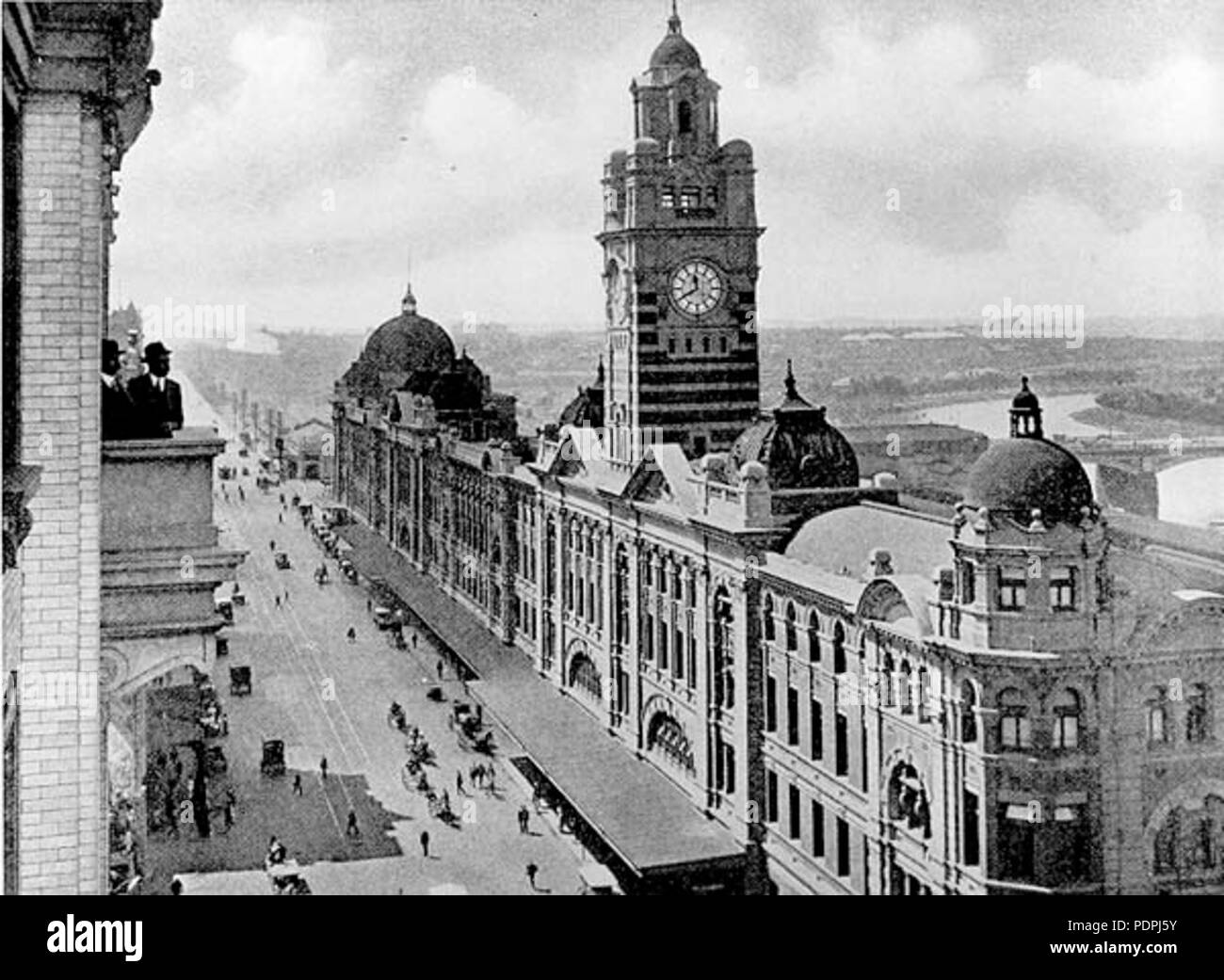 Elizabeth street flinders street station hi-res stock photography and ...
