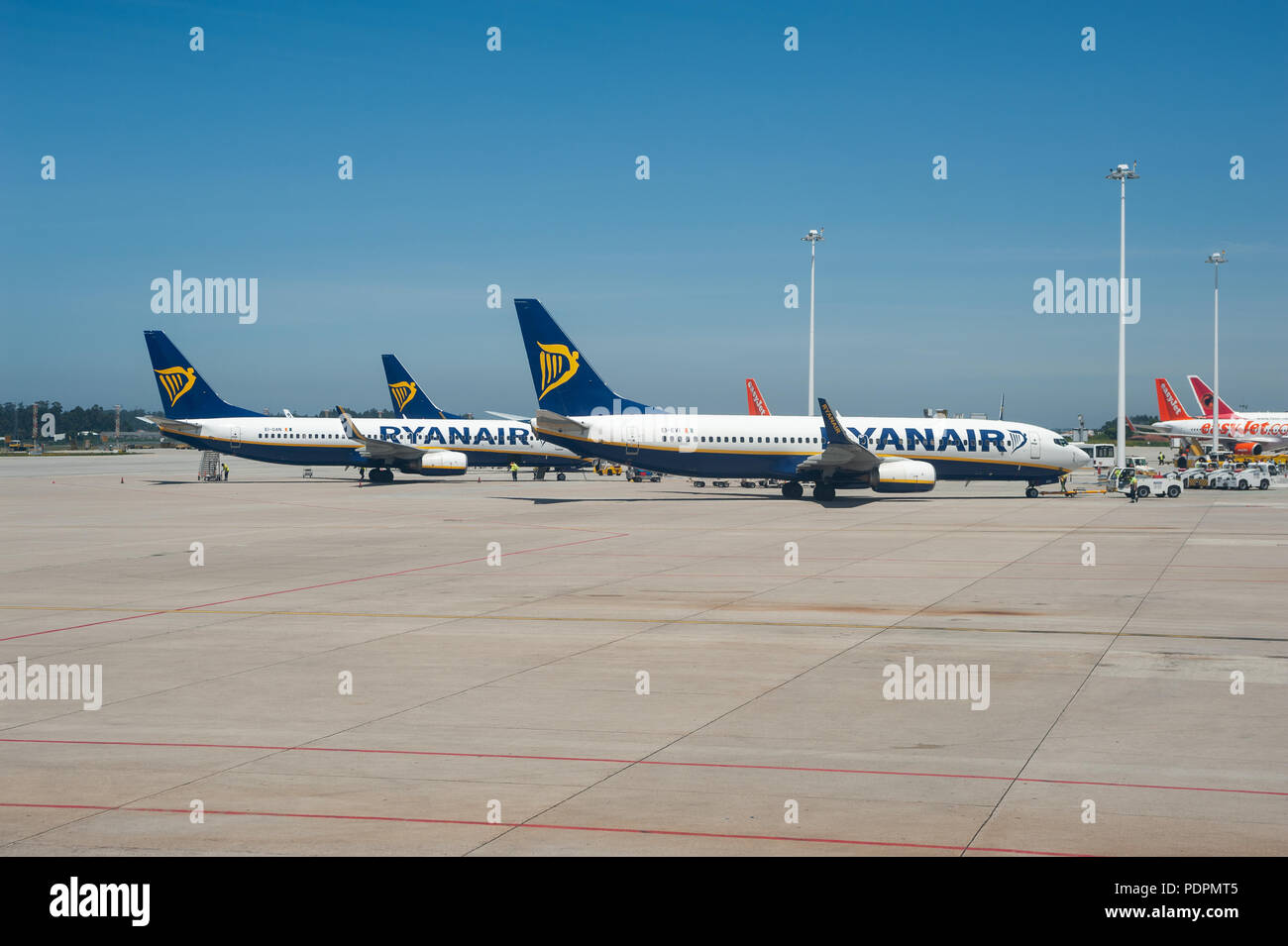Ryan air logo hi-res stock photography and images - Alamy