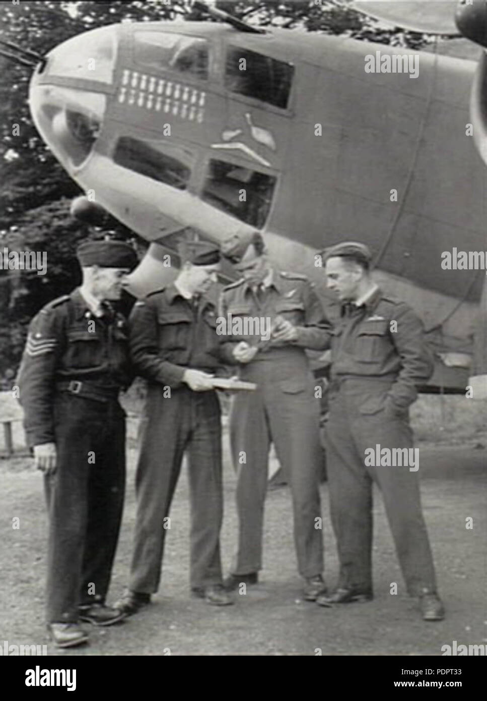 7 464 Squadron RAAF Ventura aircrew Methwold Jul 1943 AWM UK0316 Stock ...