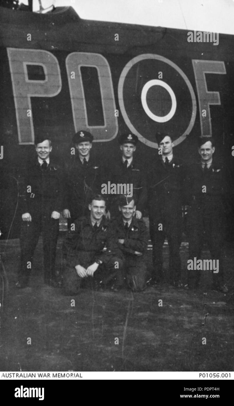 7 467 Squadron RAAF Lancaster aircrew Waddington WWII P01056.001 Stock ...