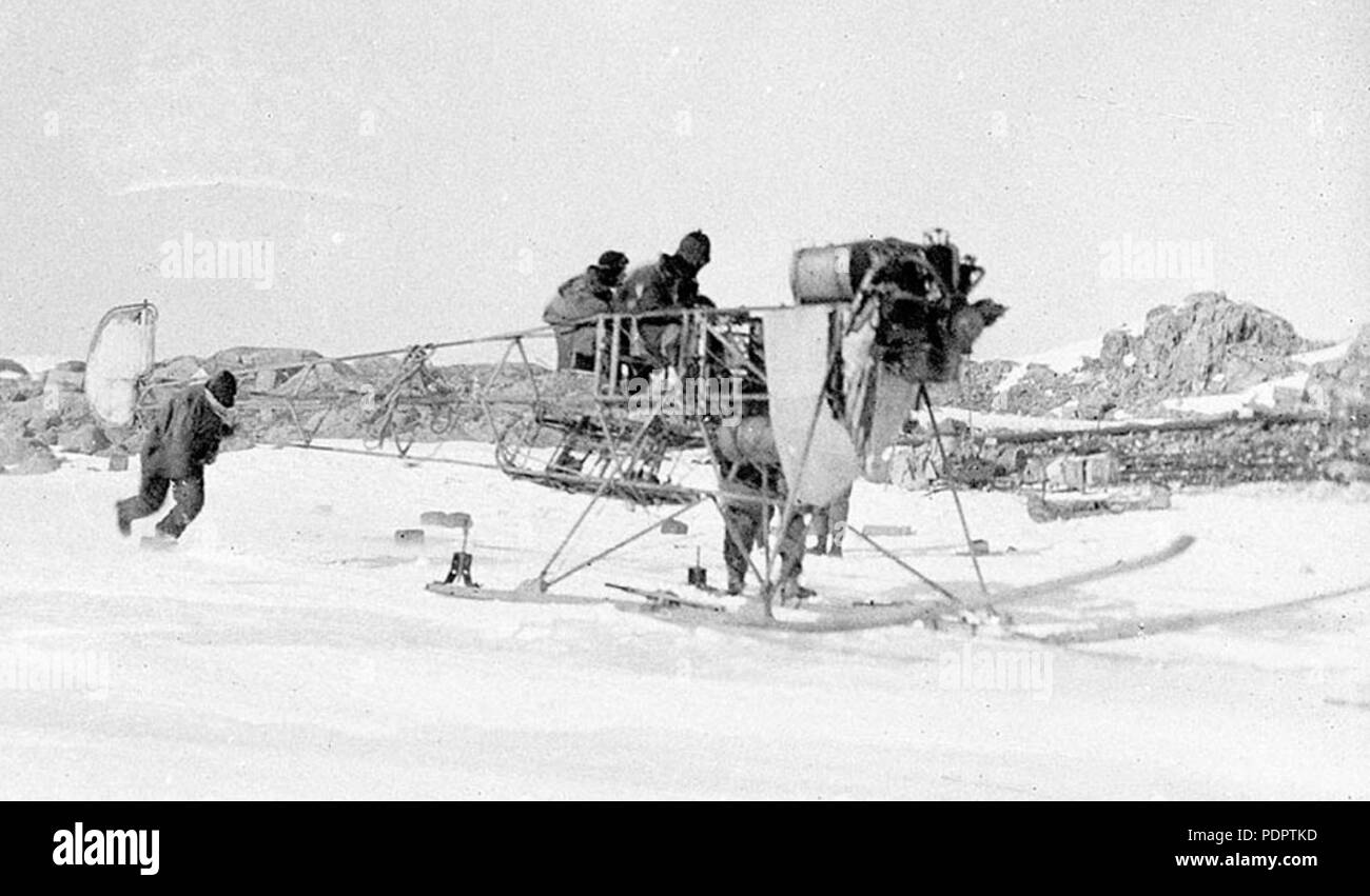 Machinery in motion Black and White Stock Photos & Images - Alamy