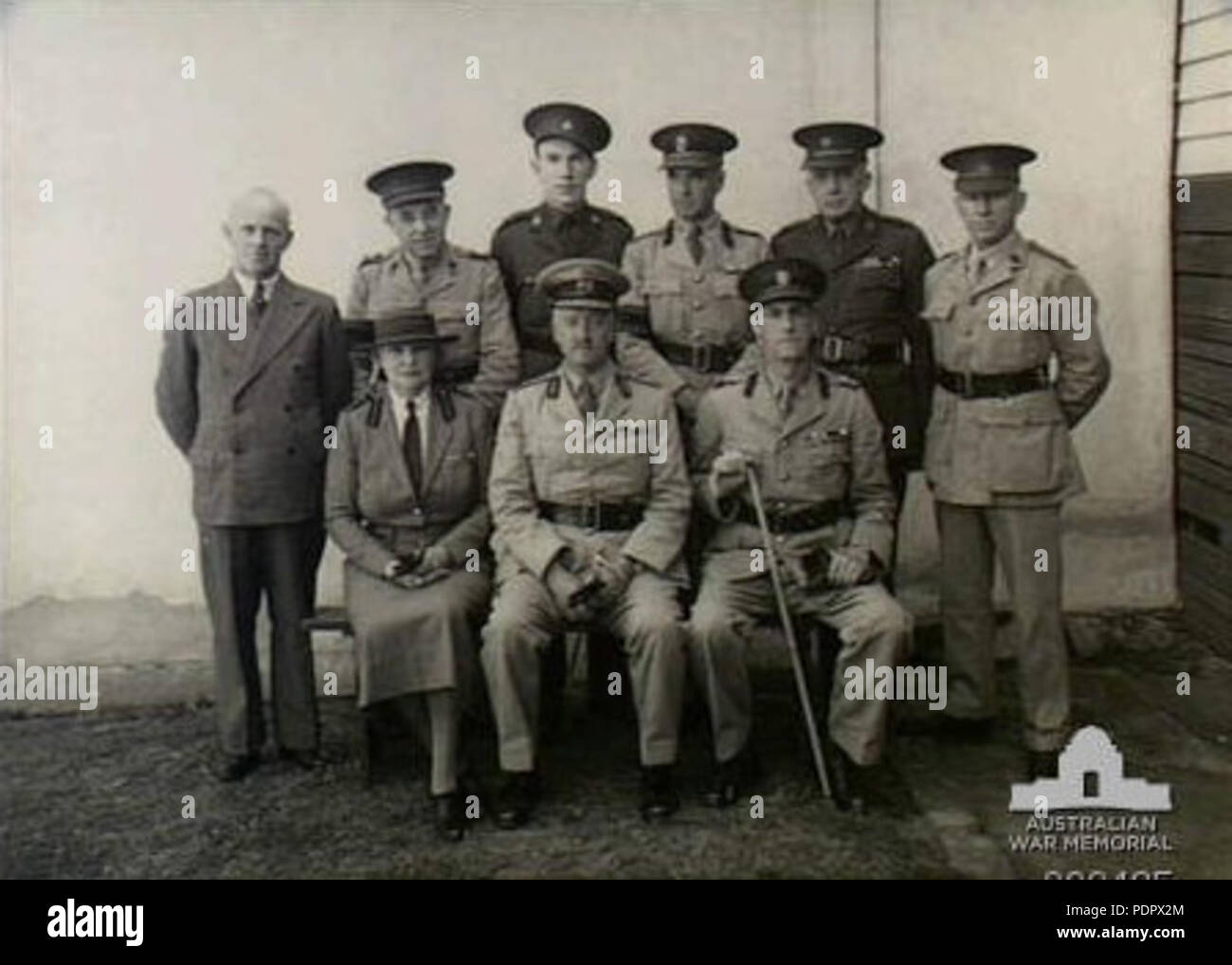 Australian army medical officers hi-res stock photography and images ...