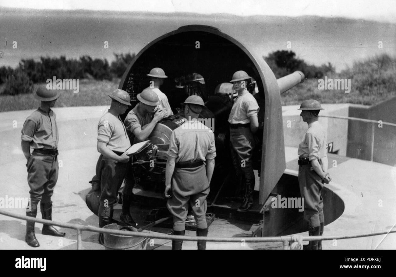 25 BL 6 inch Mk VII coast defence gun and crew Fort Queenscliff SLV H99 ...